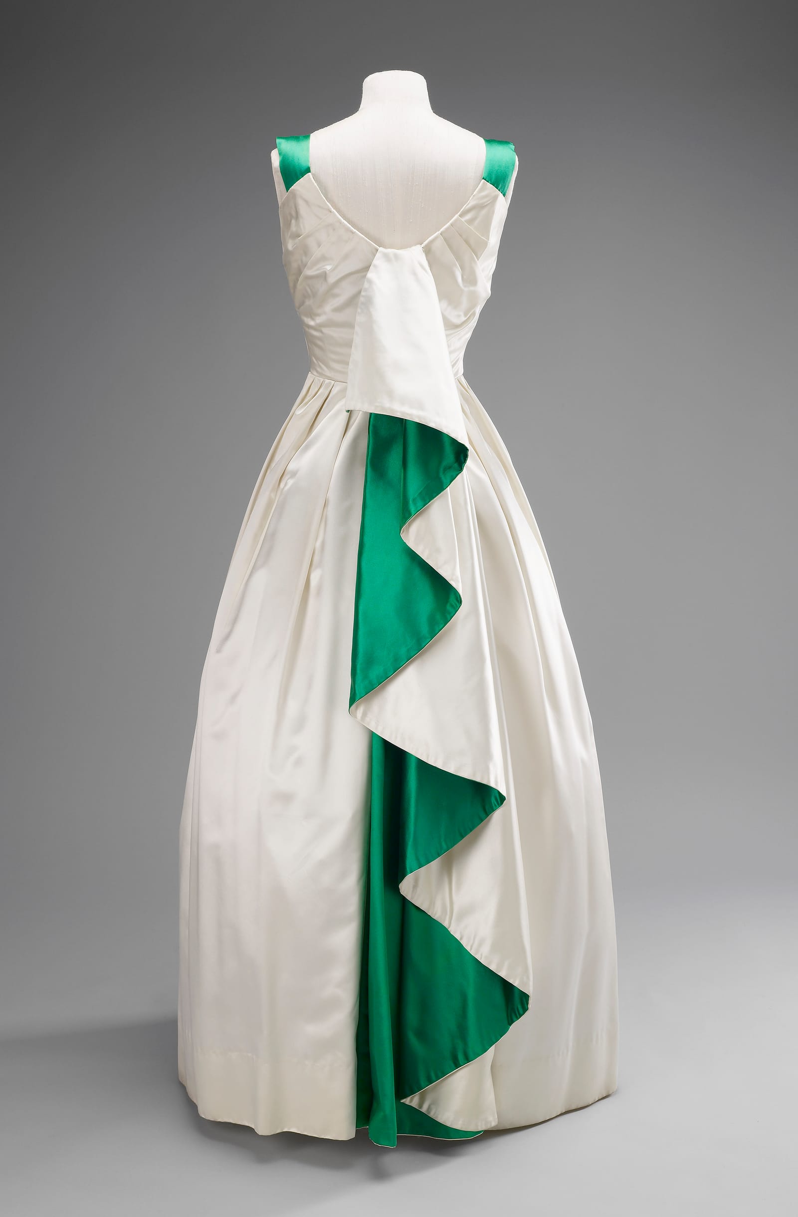 Royal Collection Trust Announces Landmark Exhibition Celebrating Queen ...